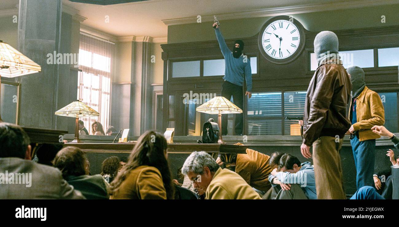 BANK UNDER SIEGE, (aka ASALTO AL BANCO CENTRAL), Miguel Herran, (Season ...
