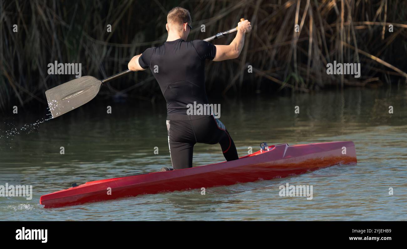 Young single scull rowing hi-res stock photography and images - Alamy