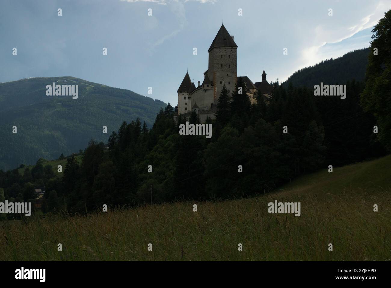 Moosham Castle belongs to the municipality of Unternberg in Lungau ...