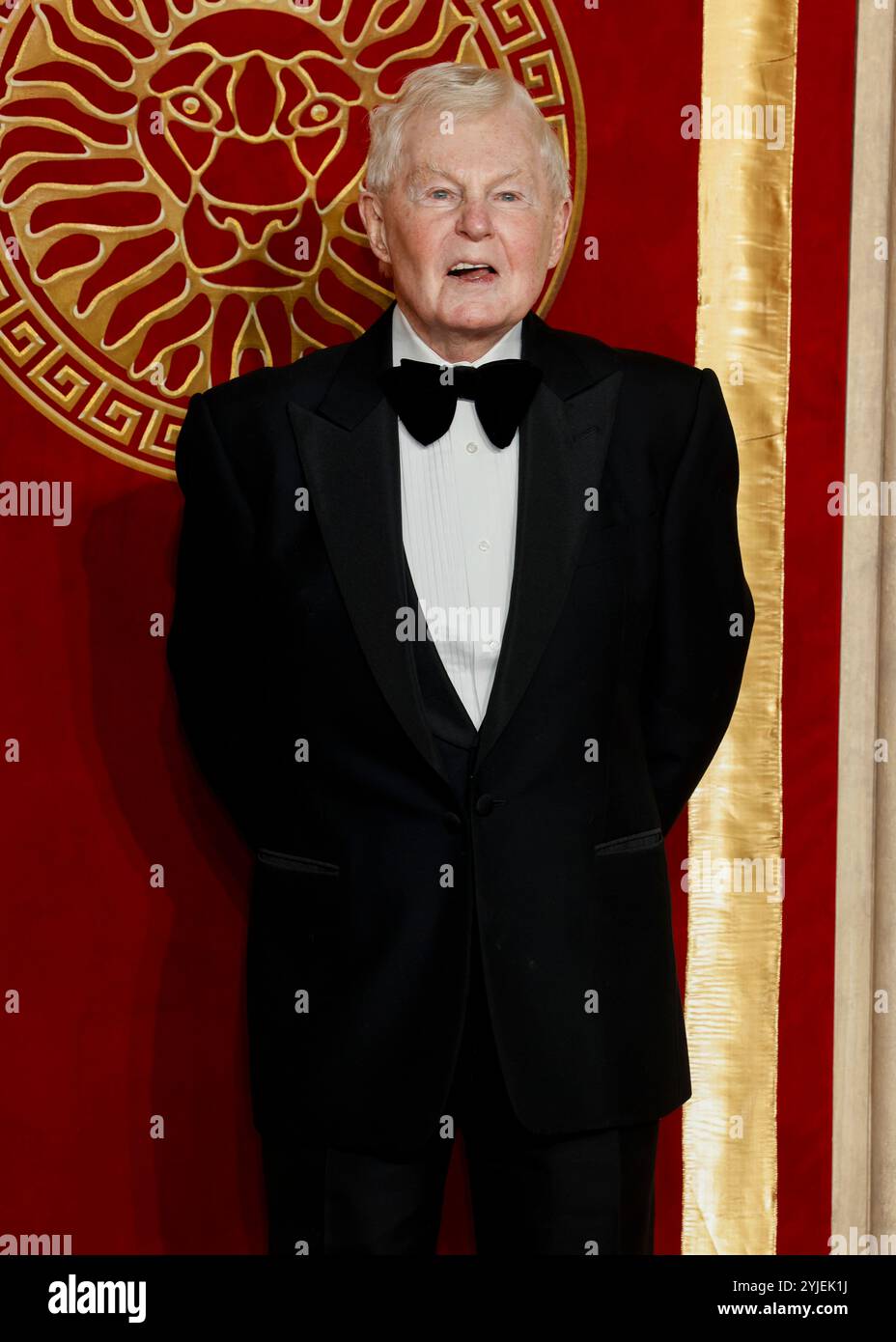 Derek jacobi gladiator hi-res stock photography and images - Alamy