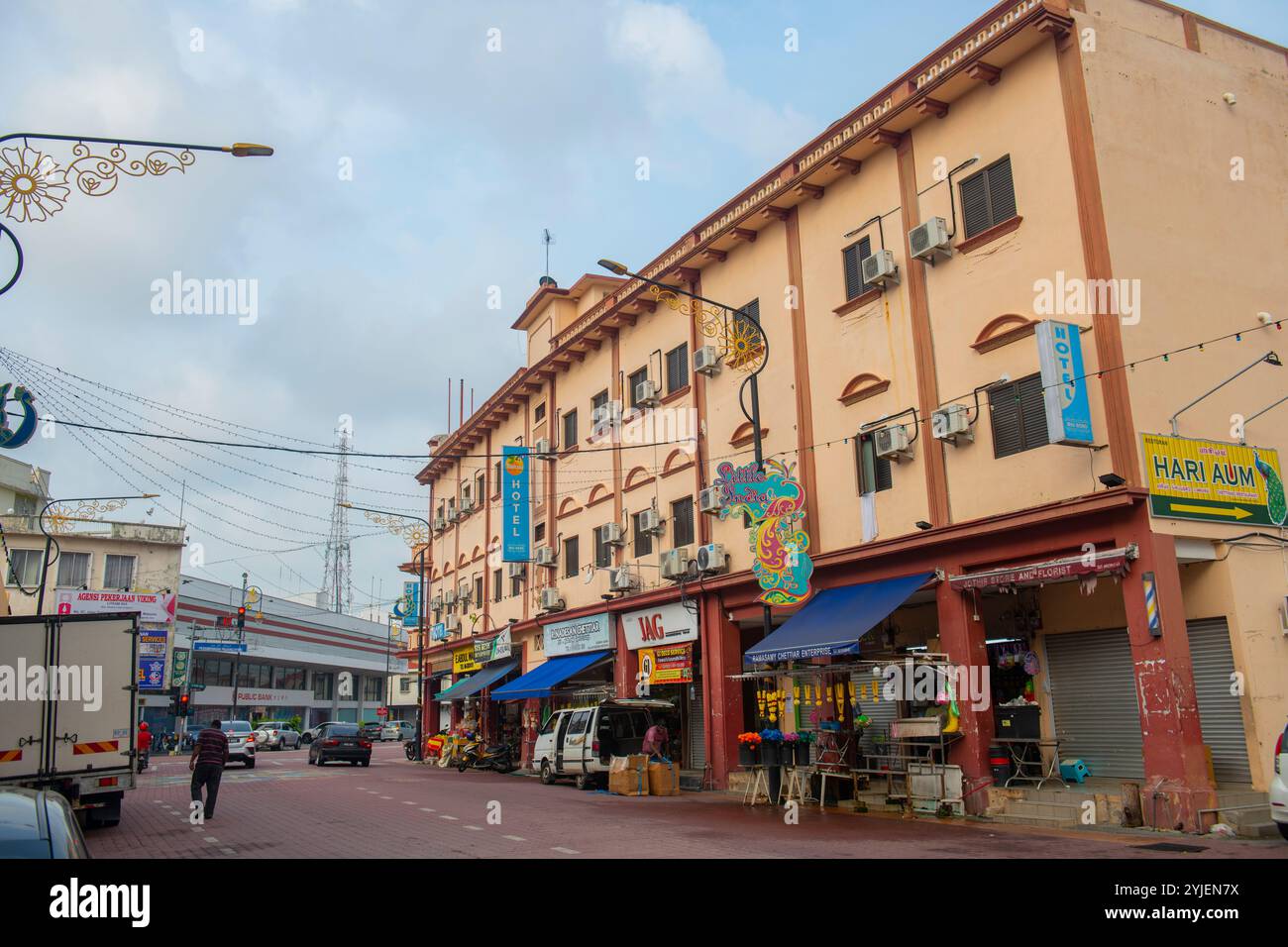 Tropicana Hotel on Jalan Bendahara Street in Little India in historic ...