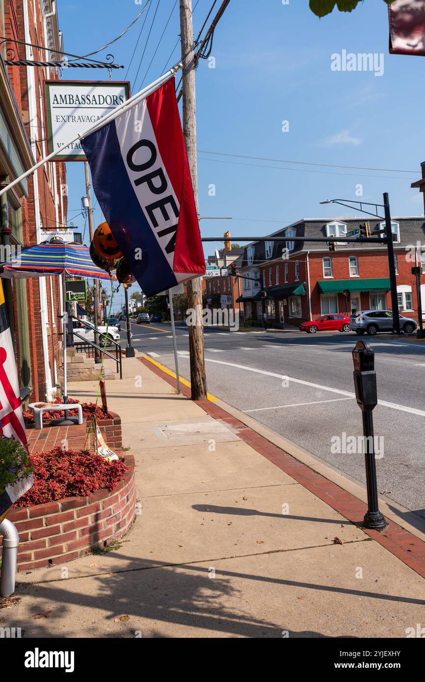 In betwee hi-res stock photography and images - Alamy