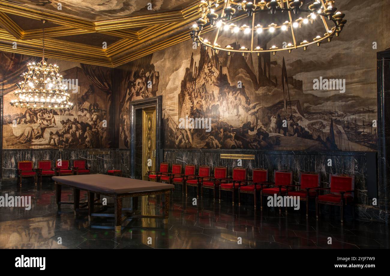 Josep María Sert / Hall of the Chronicles with his mural paintings ...