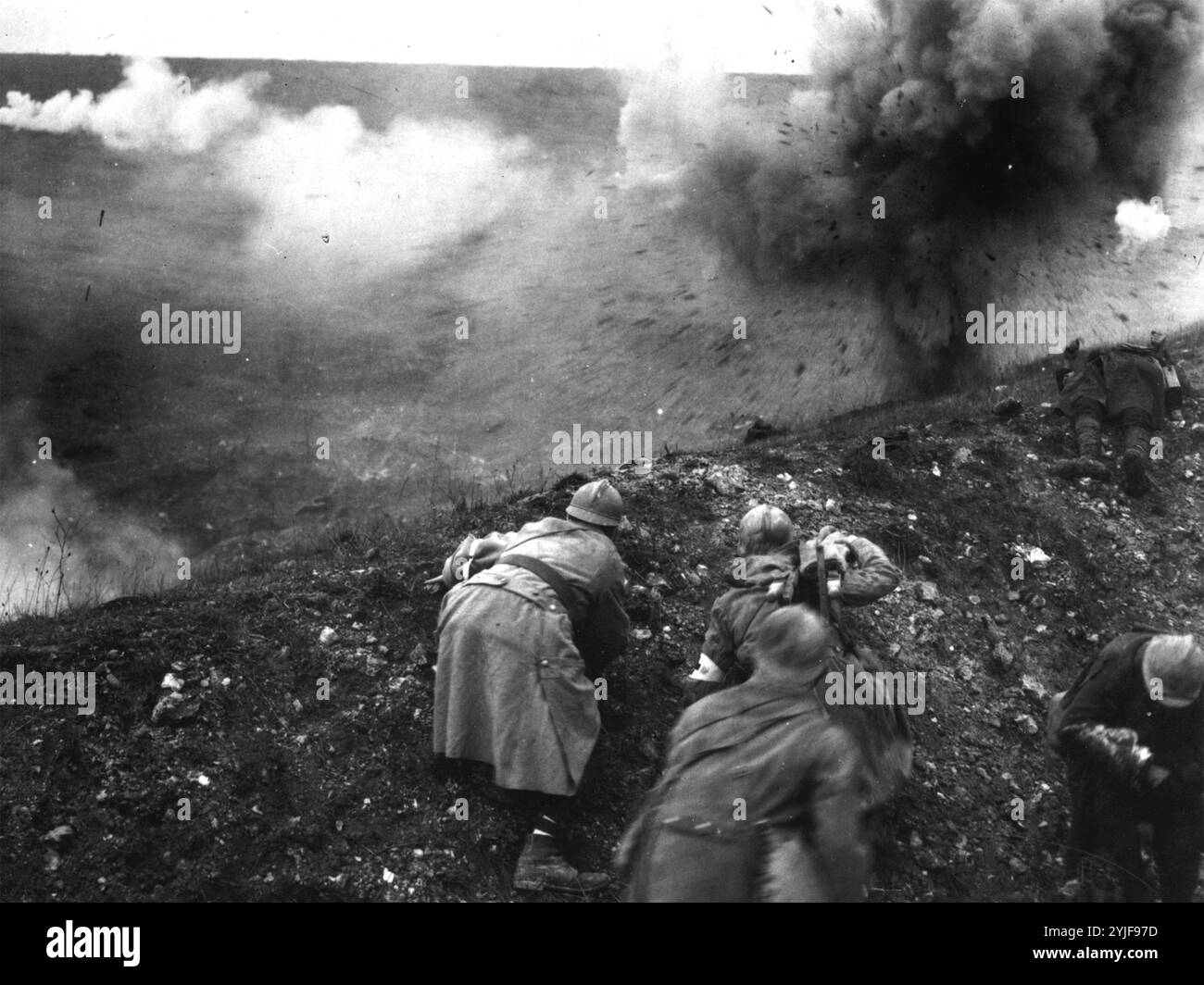 French troops under fire during the Battle of Verdun. Museum: Verdun ...
