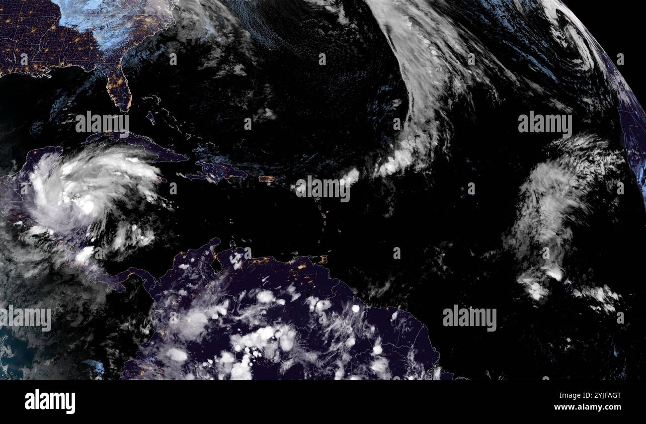 Atlantic Ocean. 14th Nov, 2024. Tropical Storm Sara is here and closing ...