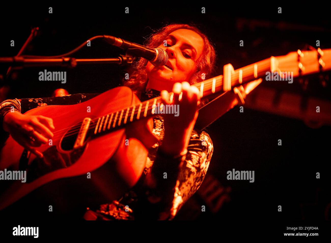 Edinburgh, Scotland. Thu 14 November 2024. Acclaimed Irish folk singer ...