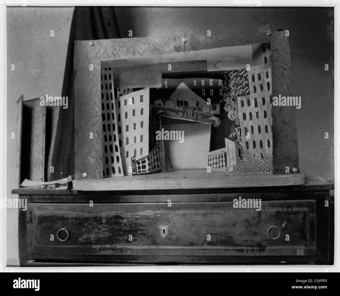 Erik satie jean cocteau ballet hi-res stock photography and images - Alamy