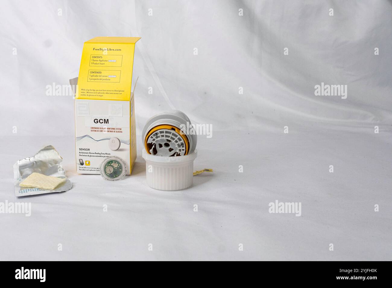 Sensor applicator hi-res stock photography and images - Alamy