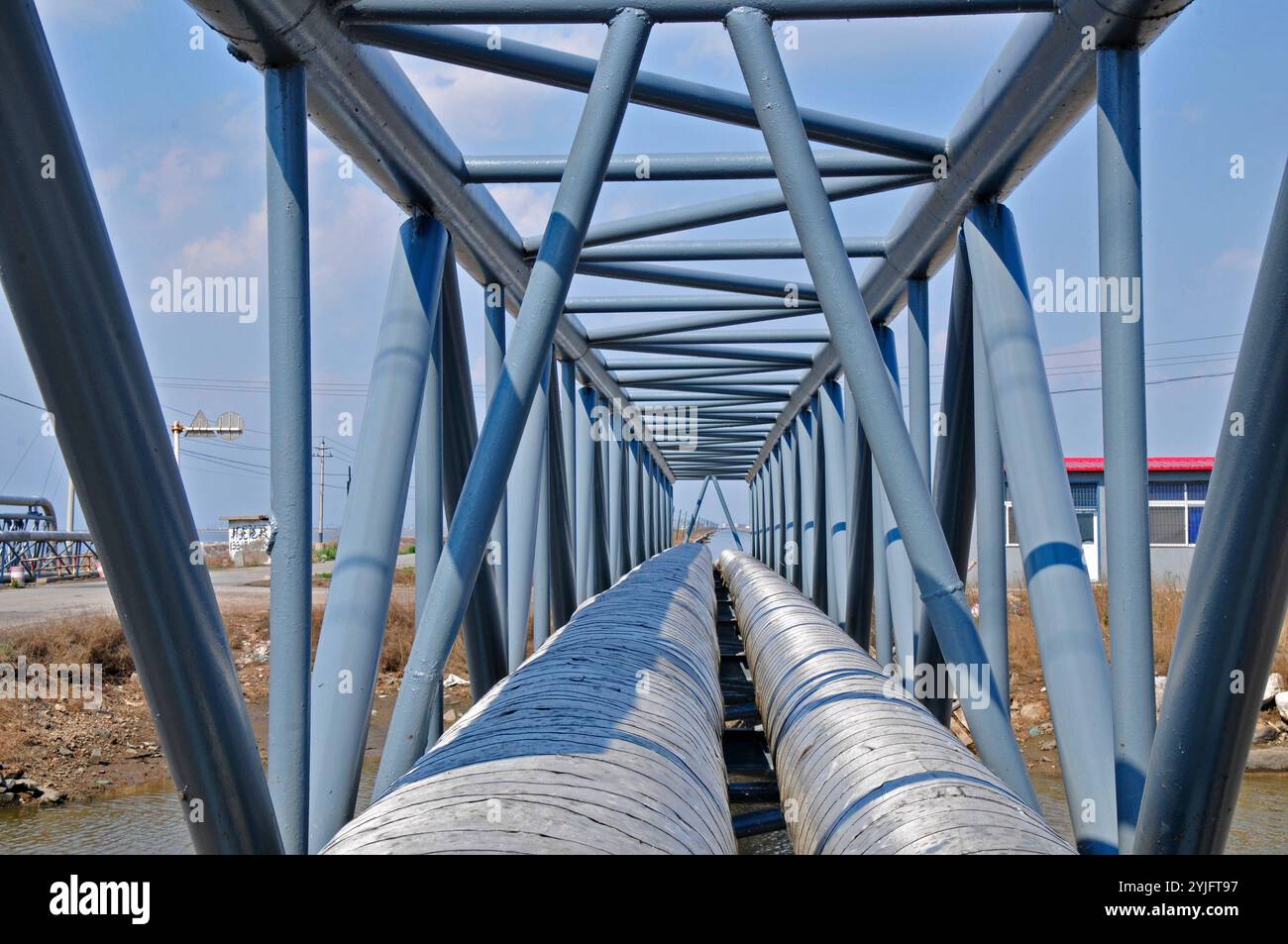 Pipeline computer graphics hi-res stock photography and images - Alamy