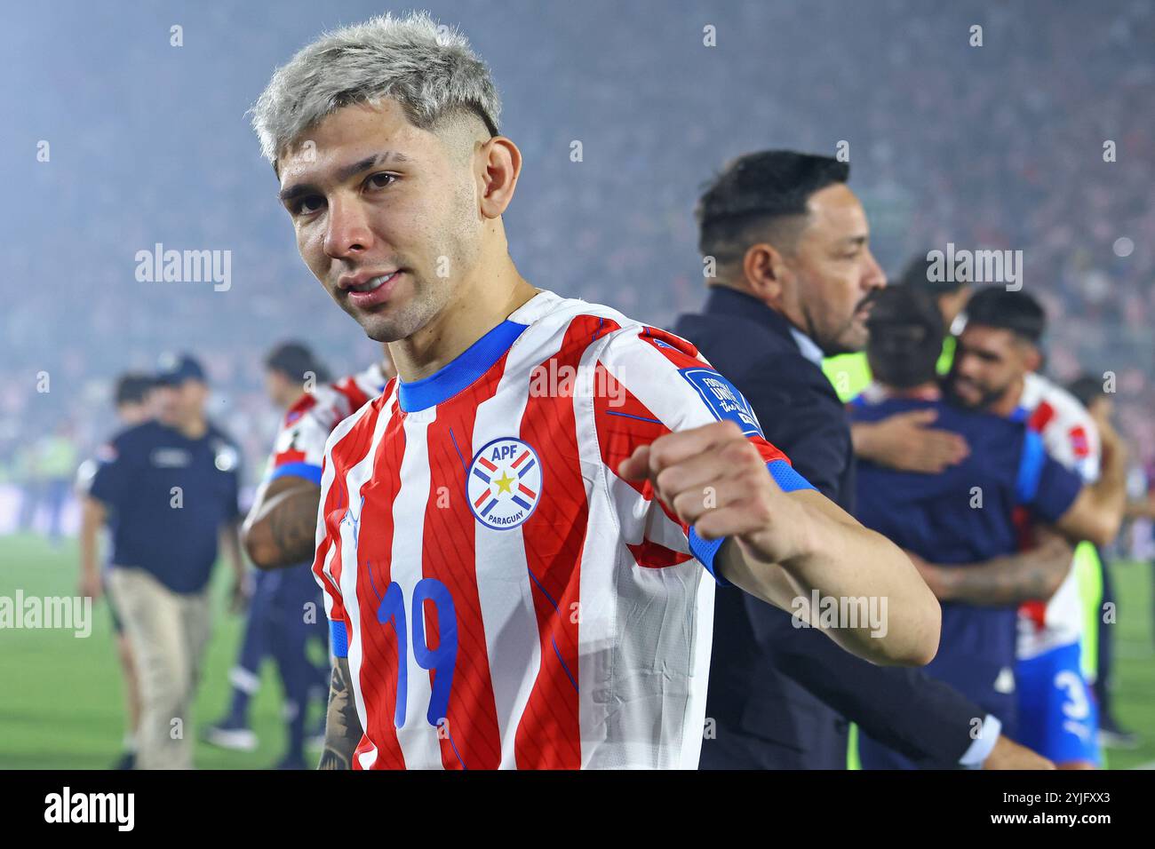 Football julio enciso hi-res stock photography and images - Alamy