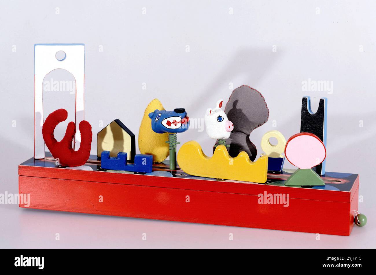 TREASURE CHEST RUN PIGGY RUN - 2004 - COFRE DEL TESORO CORRE CERDITO ...