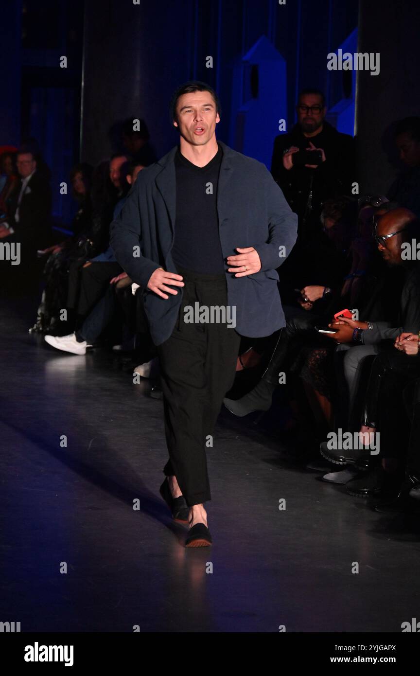 Hollywood CA USA - November 13, 2024: Paul Telfer attends the Blue ...