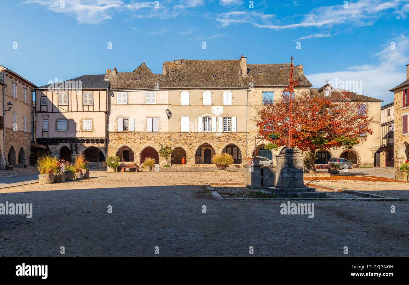 Medieval village of Sauveterre de Rouergue, in Aveyron, Occitanie ...