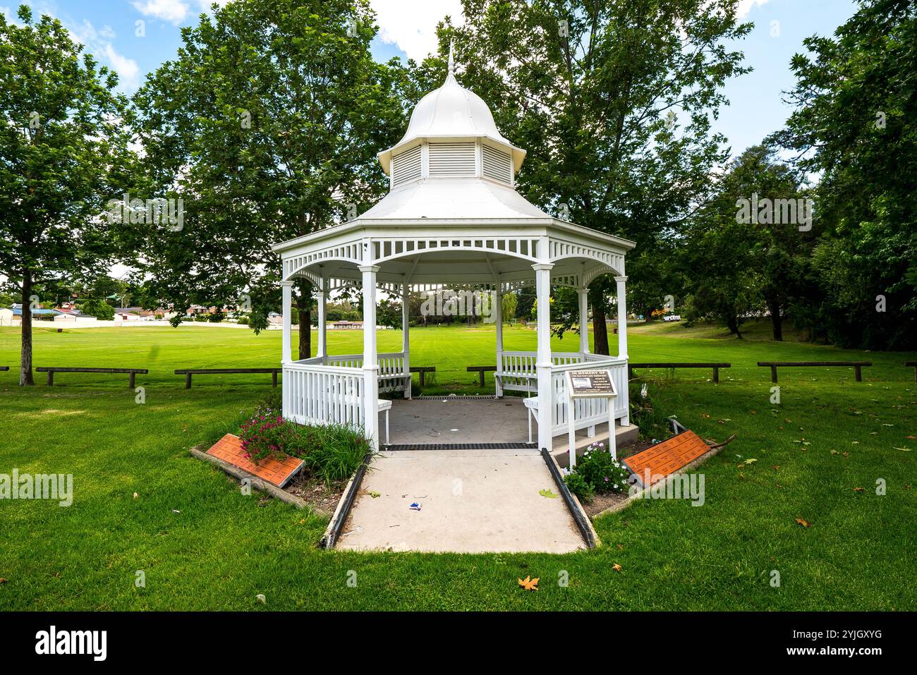 Small town bandstand hi-res stock photography and images - Alamy