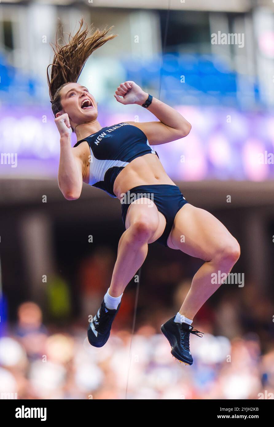 Imogen Ayris participating in the pole vault at the Paris 2024 Olympic ...