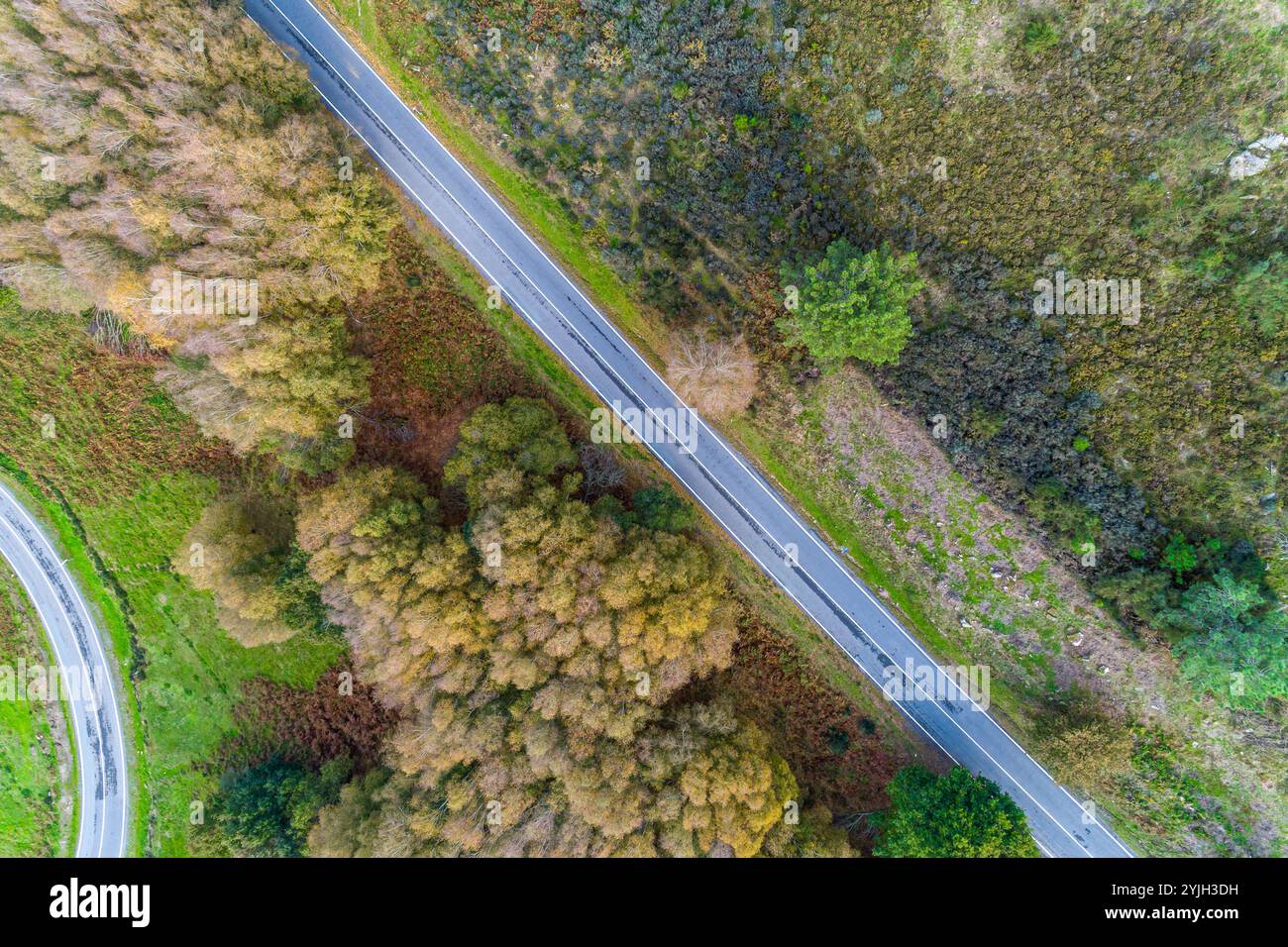 Aerial overhead view expressway road hi-res stock photography and ...