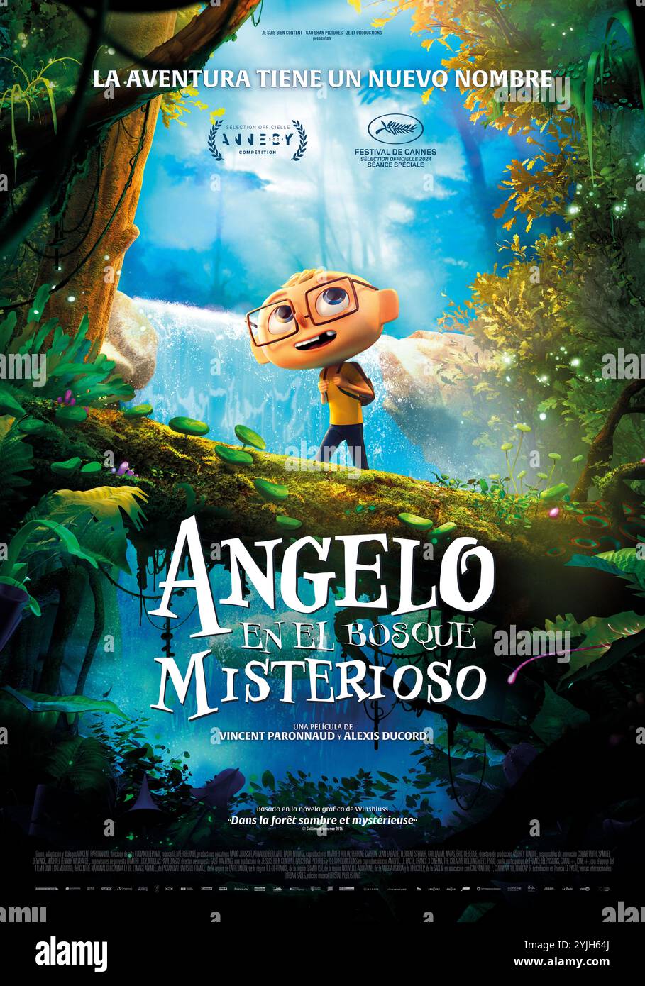 Angelo dans la foret mysterieuse hi-res stock photography and images - Alamy