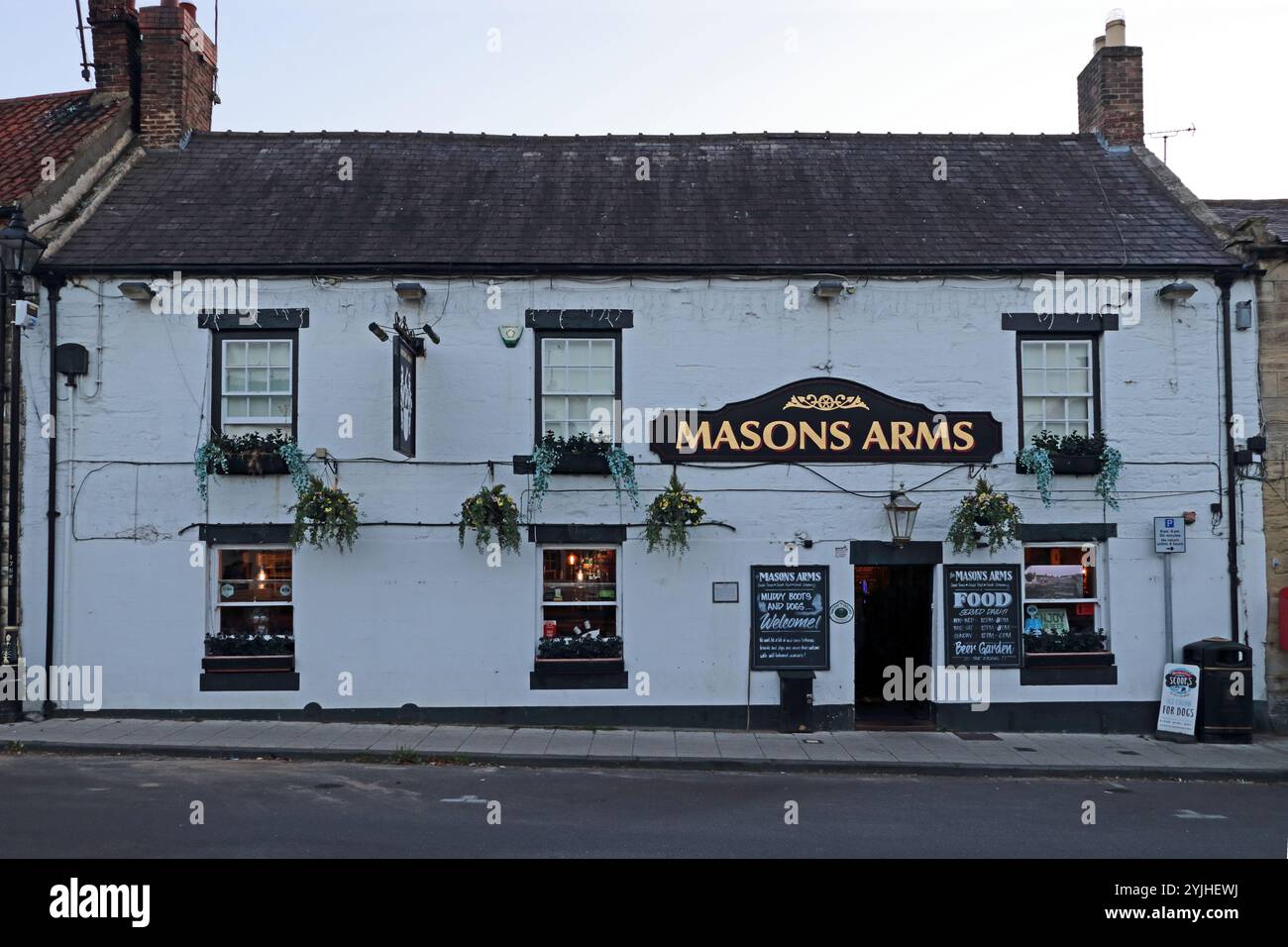 Masons arms hi-res stock photography and images - Alamy