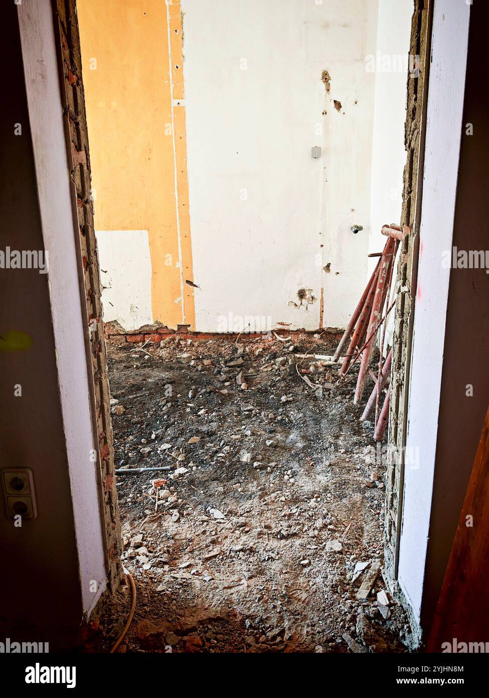 laying and installing a floor in a building laying a floor in a ...