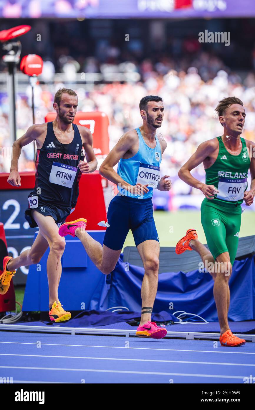 Santiago Catrofe participating in the 5000 meters at the Paris 2024 ...