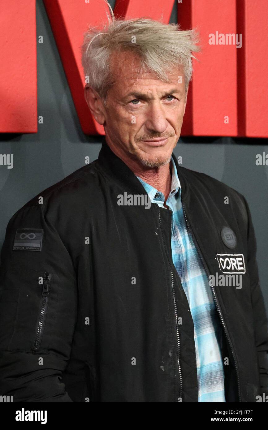 Sean Penn at arrivals for SEPTEMBER 5 Premiere, Paramount Theatre, Los ...