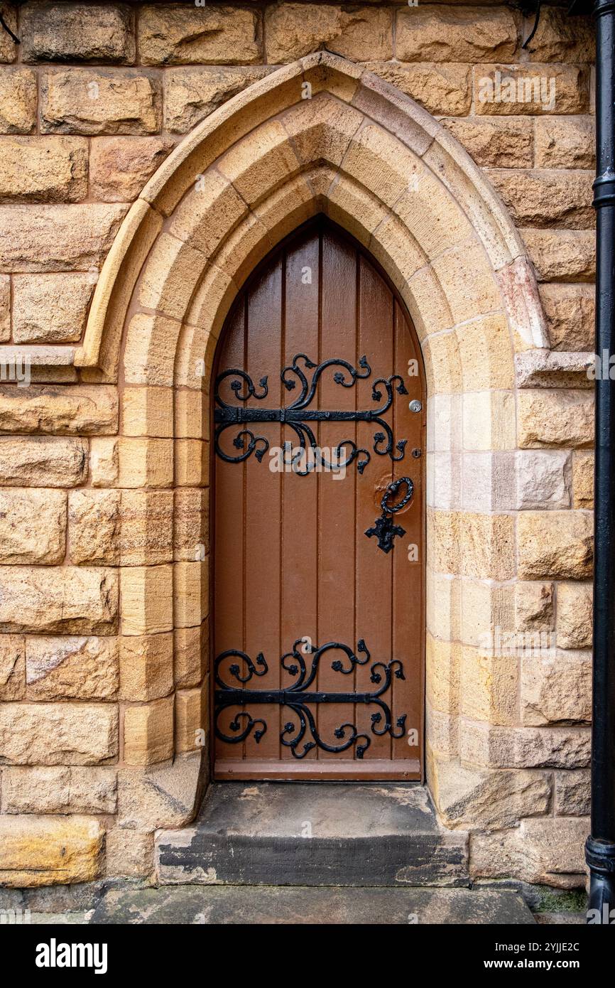 Closed church hi-res stock photography and images - Alamy