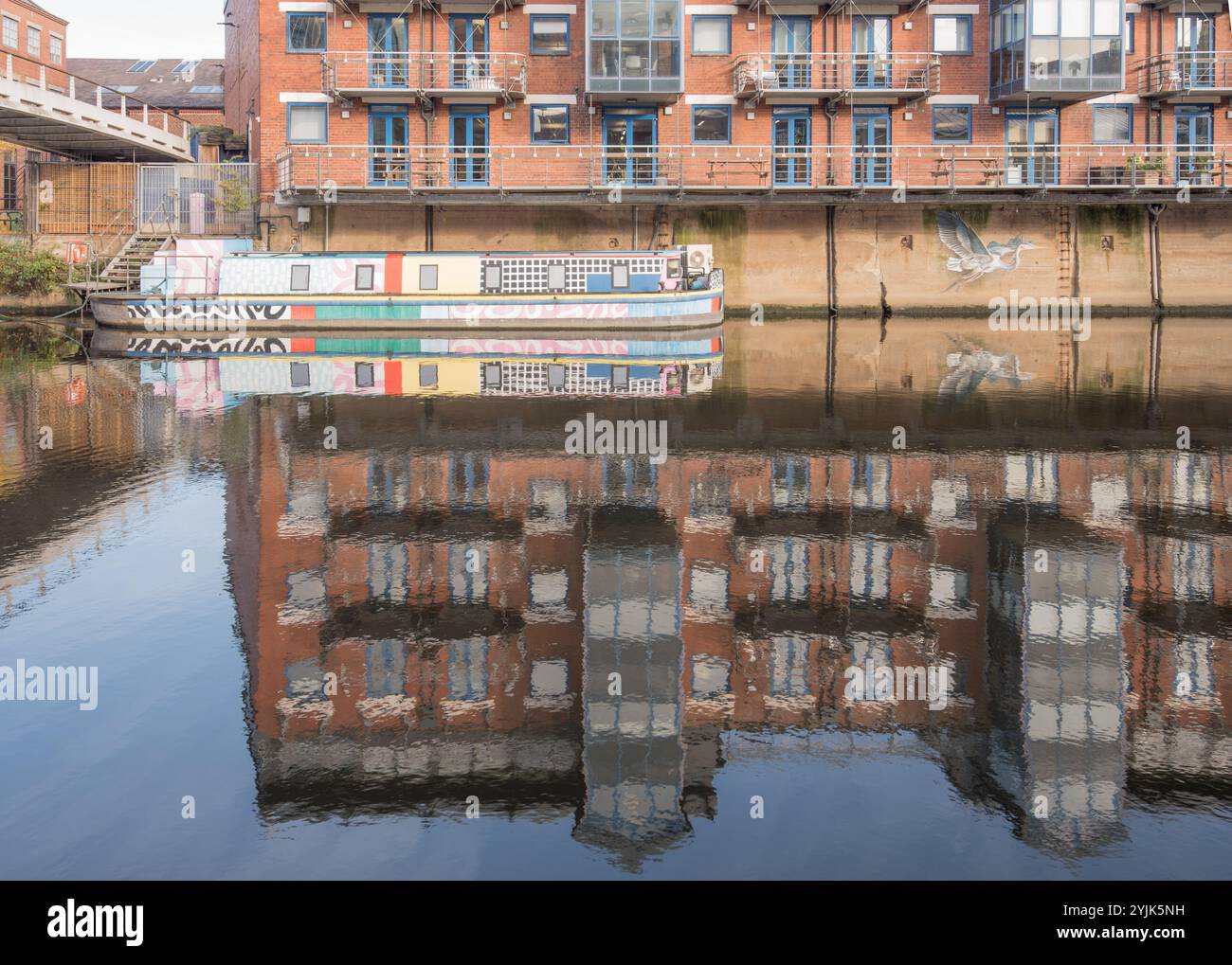 Grey heron barge leeds hi-res stock photography and images - Alamy