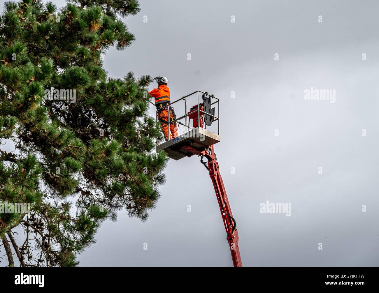Chain safety boom hi-res stock photography and images - Alamy