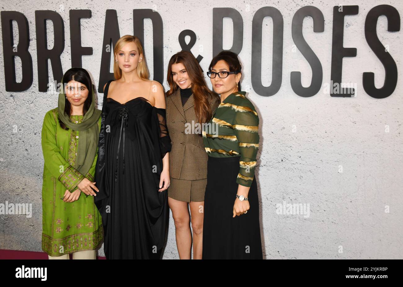 LOS ANGELES, CALIFORNIA - NOVEMBER 14: (L-R) Malala Yousafzai, Jennifer ...