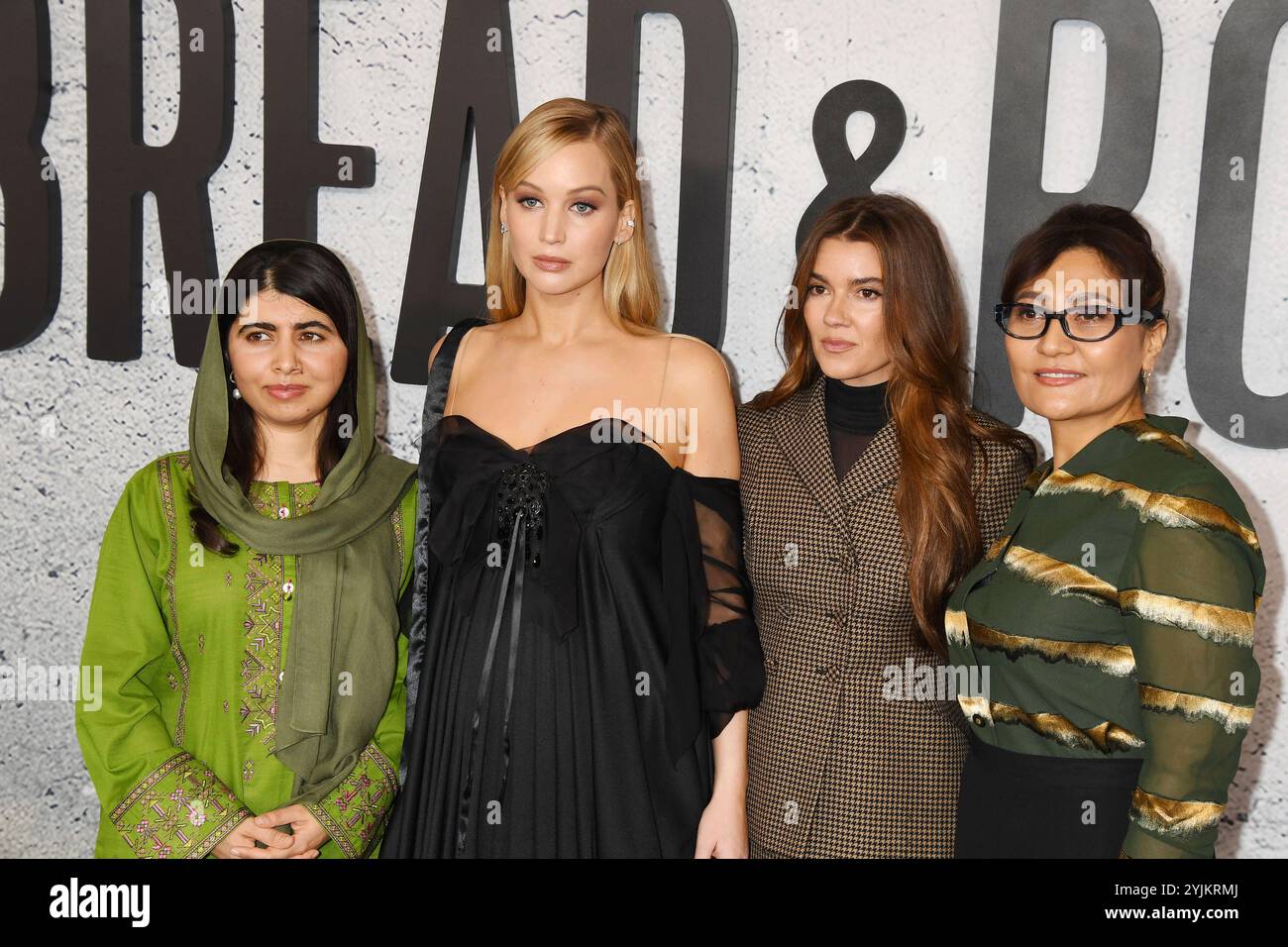 LOS ANGELES, CALIFORNIA - NOVEMBER 14: (L-R) Malala Yousafzai, Jennifer ...
