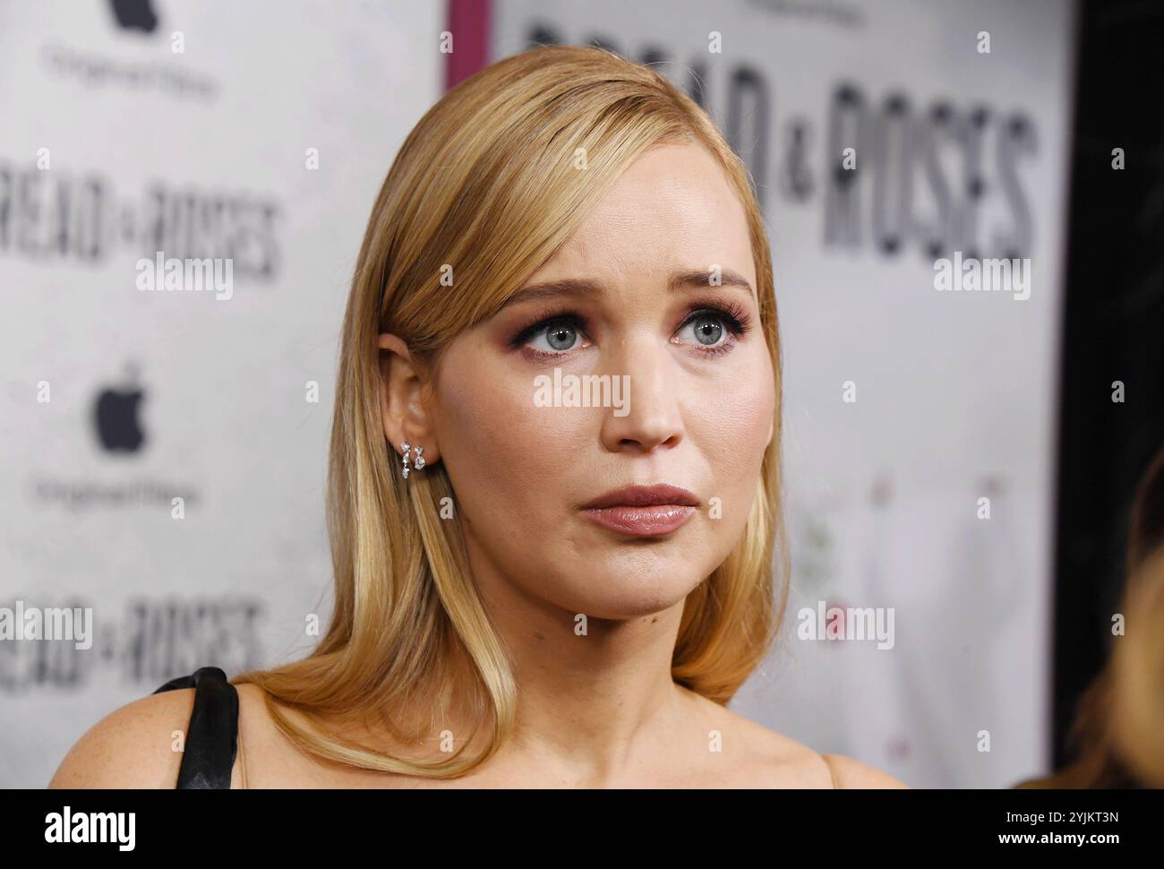 LOS ANGELES, CALIFORNIA - NOVEMBER 14: Jennifer Lawrence attends the ...
