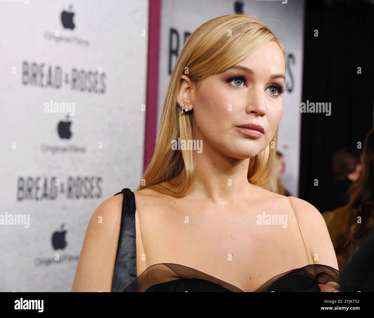LOS ANGELES, CALIFORNIA - NOVEMBER 14: Jennifer Lawrence attends the ...