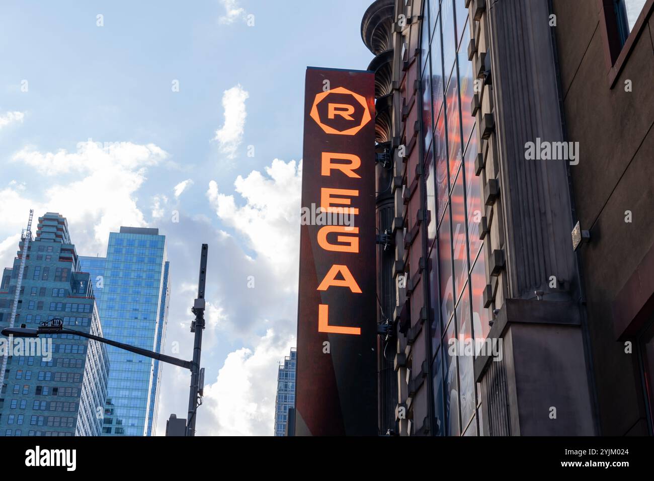Regal square hi-res stock photography and images - Alamy