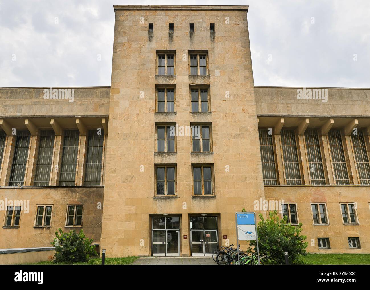 Tempelhof airport flughafen berlin hi-res stock photography and images ...