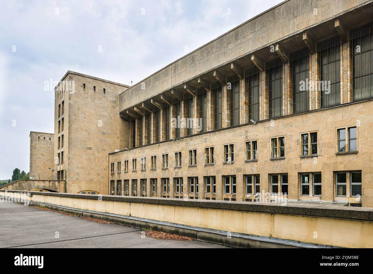 Tempelhof Airport building, former airport terminal architecture ...
