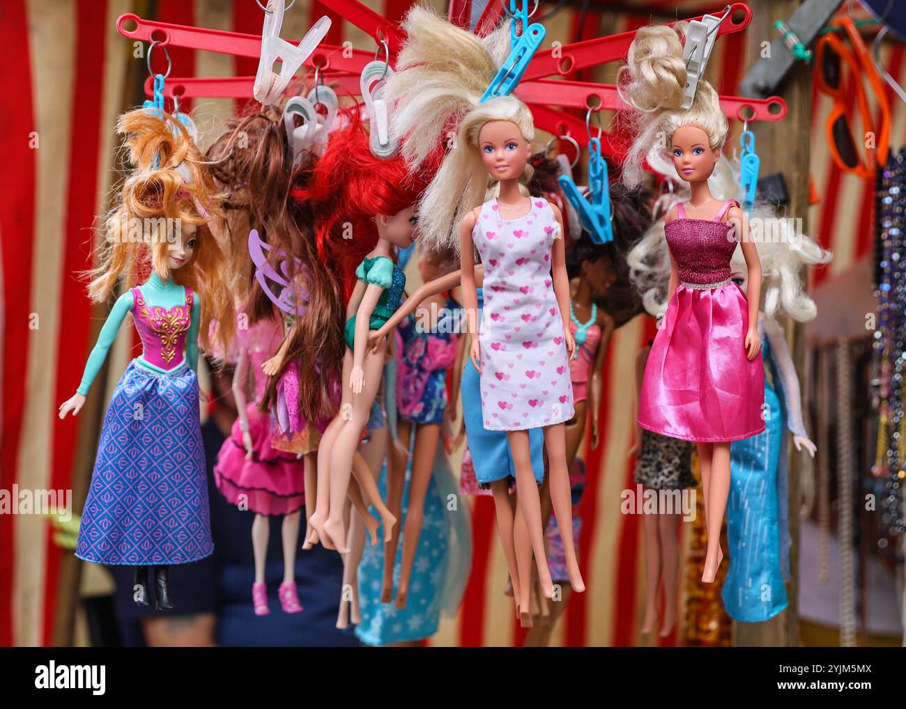 Cindy dolls hi-res stock photography and images - Alamy