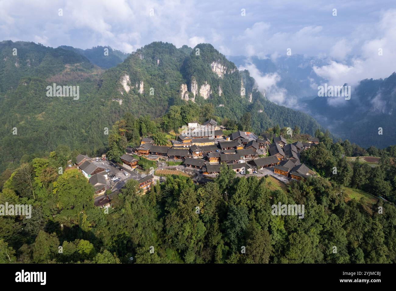 (241115) -- BEIJING, Nov. 15, 2024 (Xinhua) -- An aerial drone photo ...