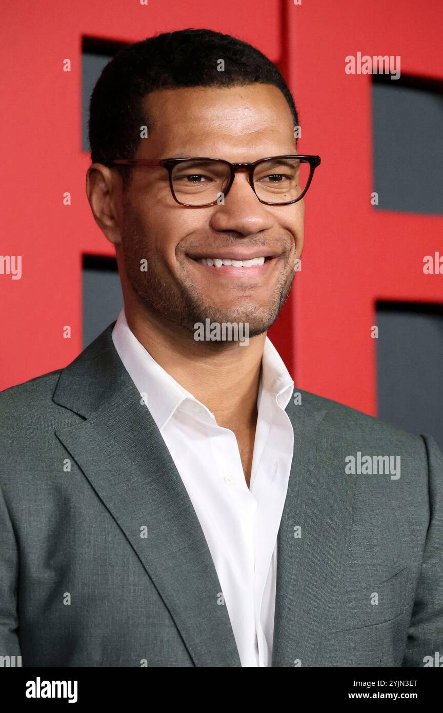 Sullivan Jones bei der Premiere des Kinofilms 'September 5' in den ...