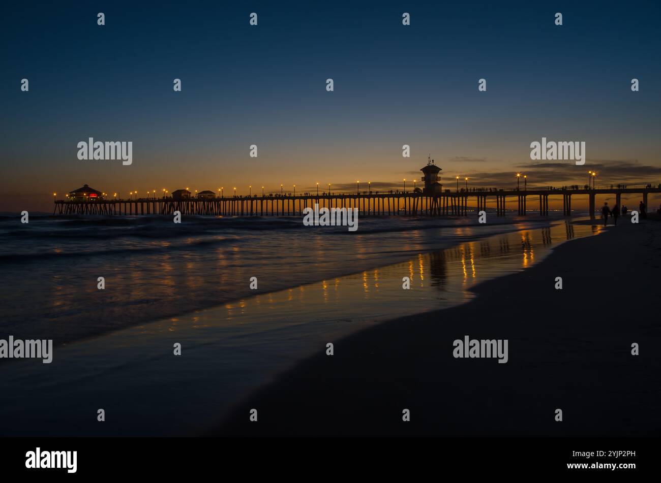 huntington beach pier Stock Photo - Alamy