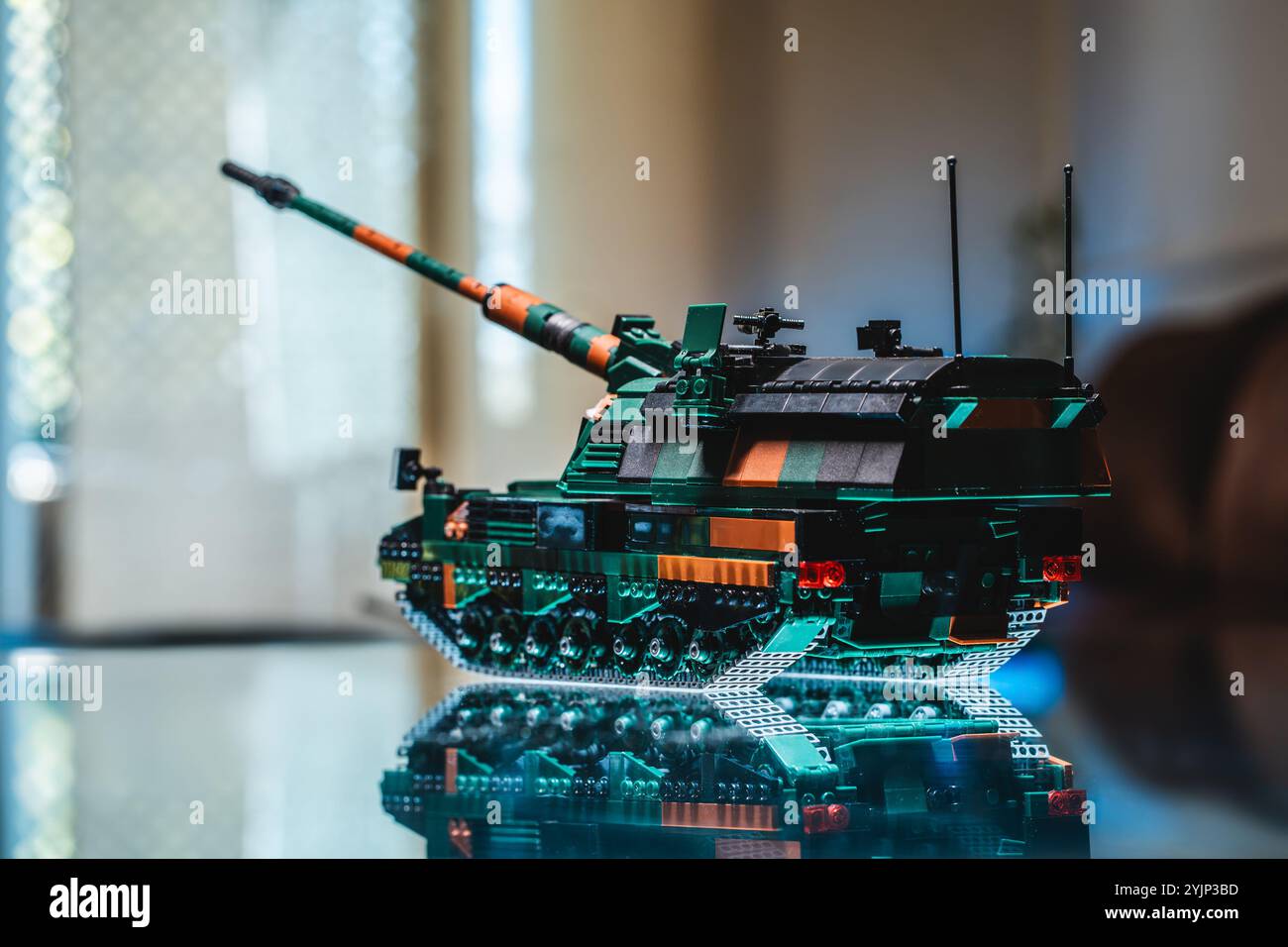 plastic toy model of modern German howitzer vehicle Panzerhaubitze 2000 ...