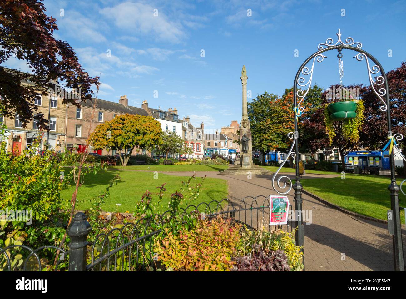 Wellmeadow Gardens in Blairgowrie with the Blairgowrie & Rattray War ...