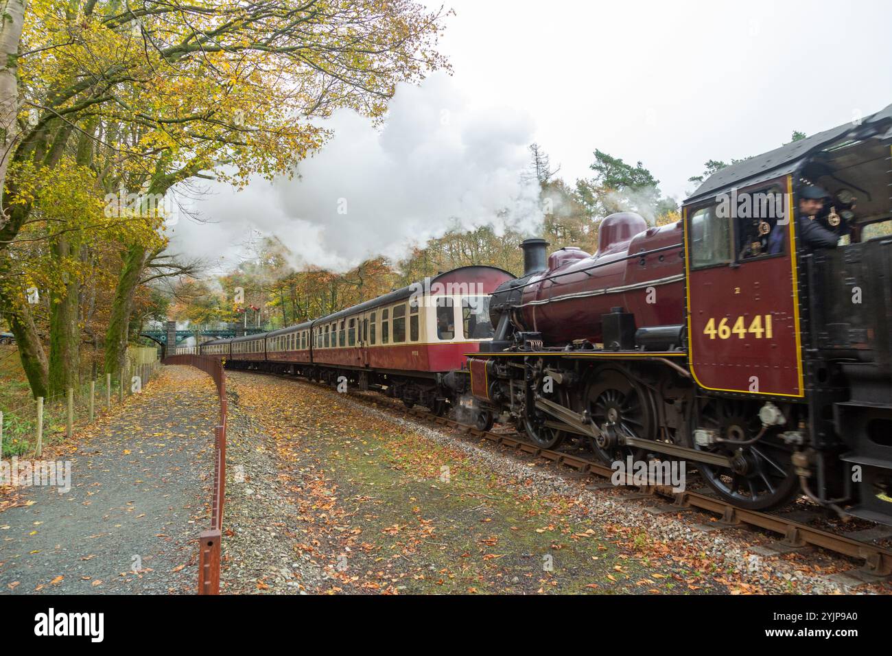 46441 Steam Locomotive on the heritage Lakeside and Haverthwaite ...