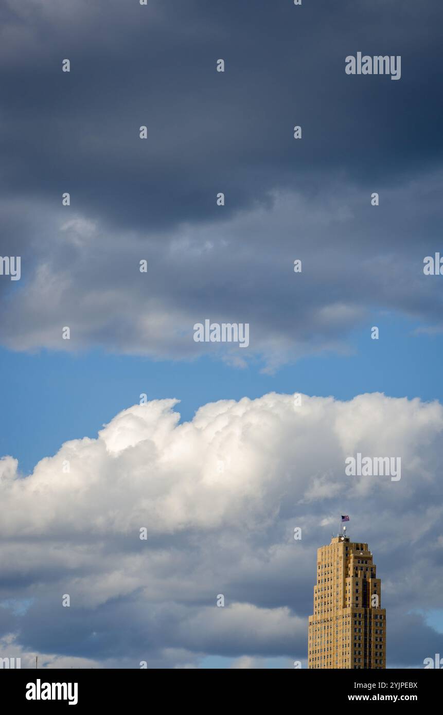 Cincinnati carew tower hi-res stock photography and images - Alamy
