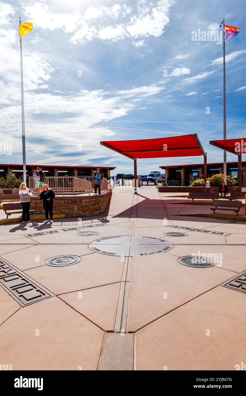 Monument corners hi-res stock photography and images - Alamy