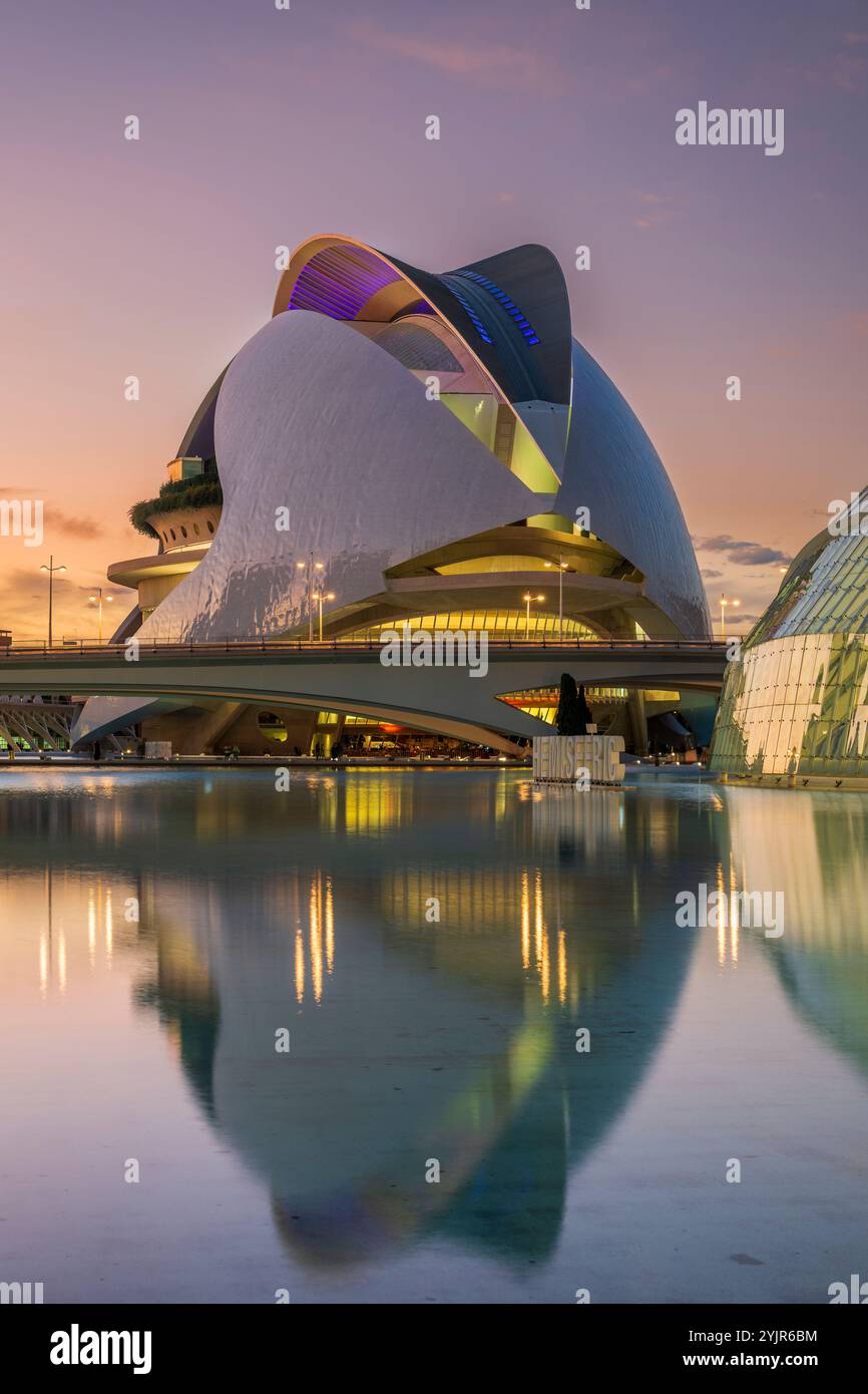 Opera of santiago calatrava hi-res stock photography and images - Alamy