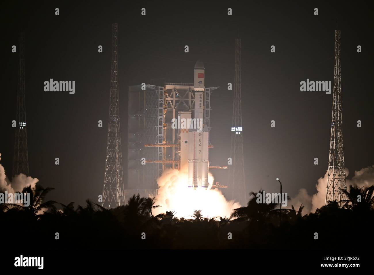 Wenchang. 15th Nov, 2024. A Long March-7 Y9 carrier rocket carrying ...
