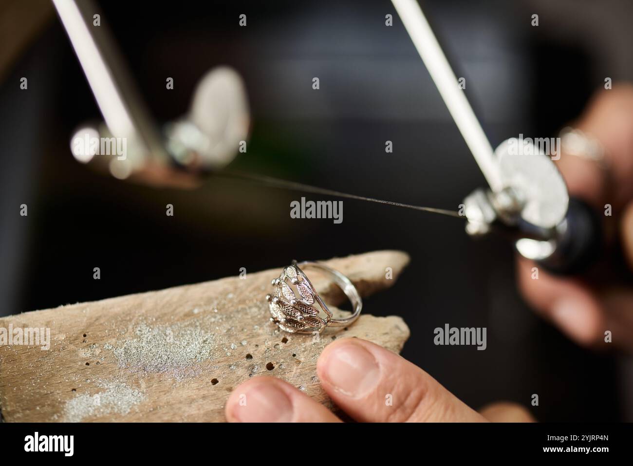 Ring making techniques hi-res stock photography and images - Alamy