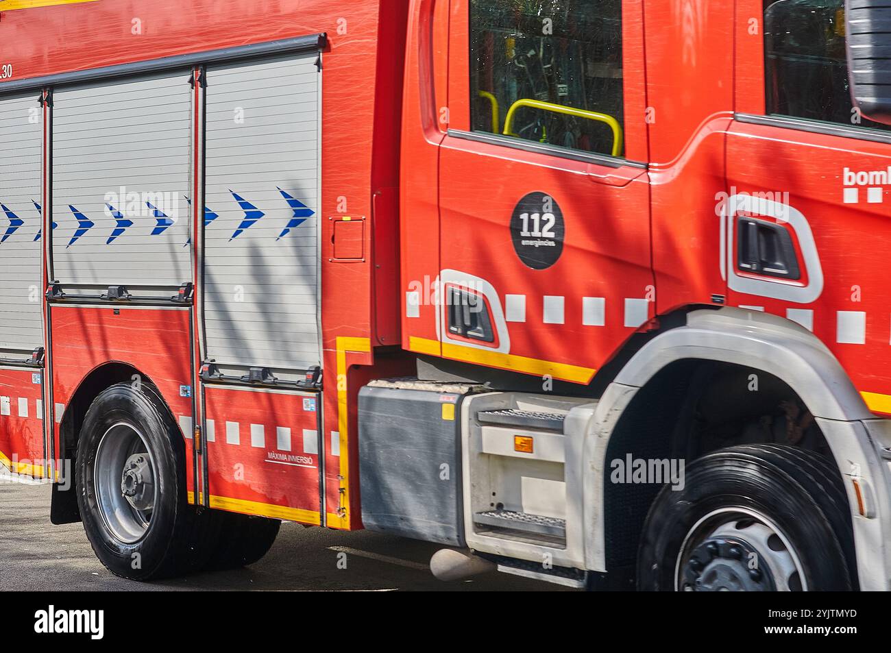 Red fire engine hi-res stock photography and images - Alamy