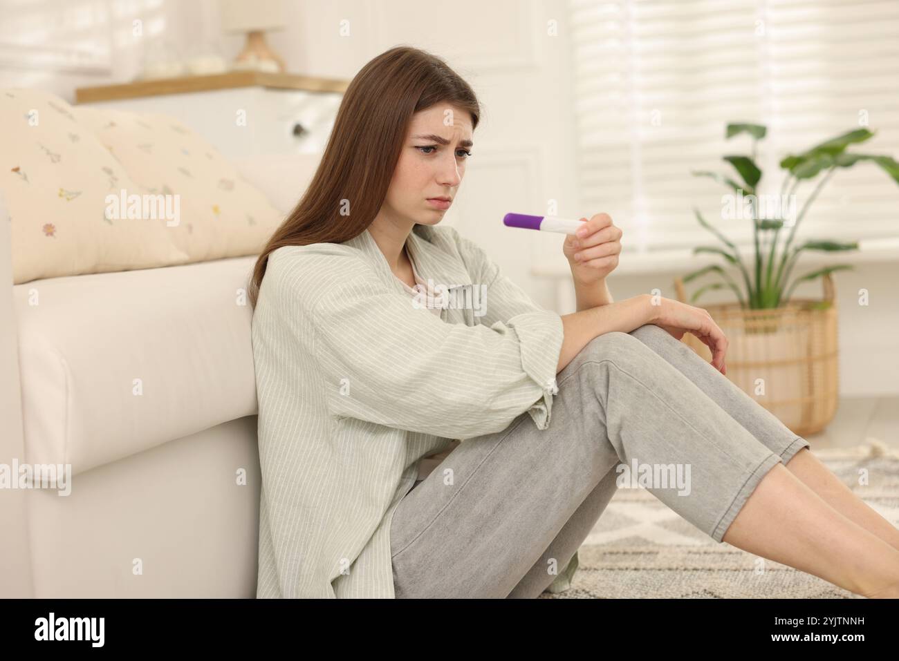 Negative pregnancy hi-res stock photography and images - Alamy