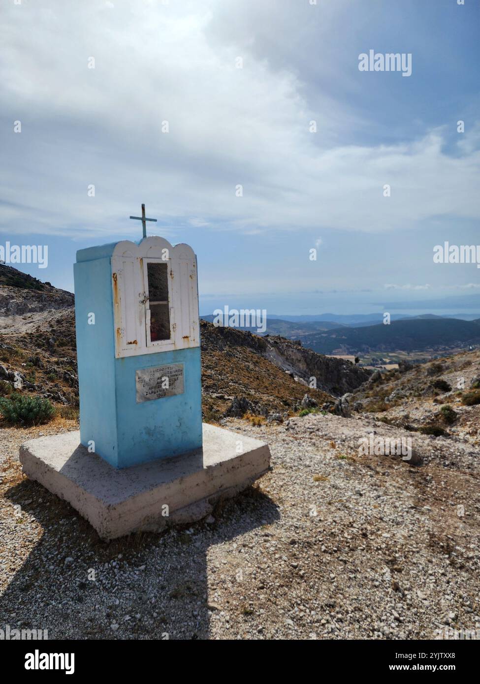 Evil eye boat greece hi-res stock photography and images - Alamy